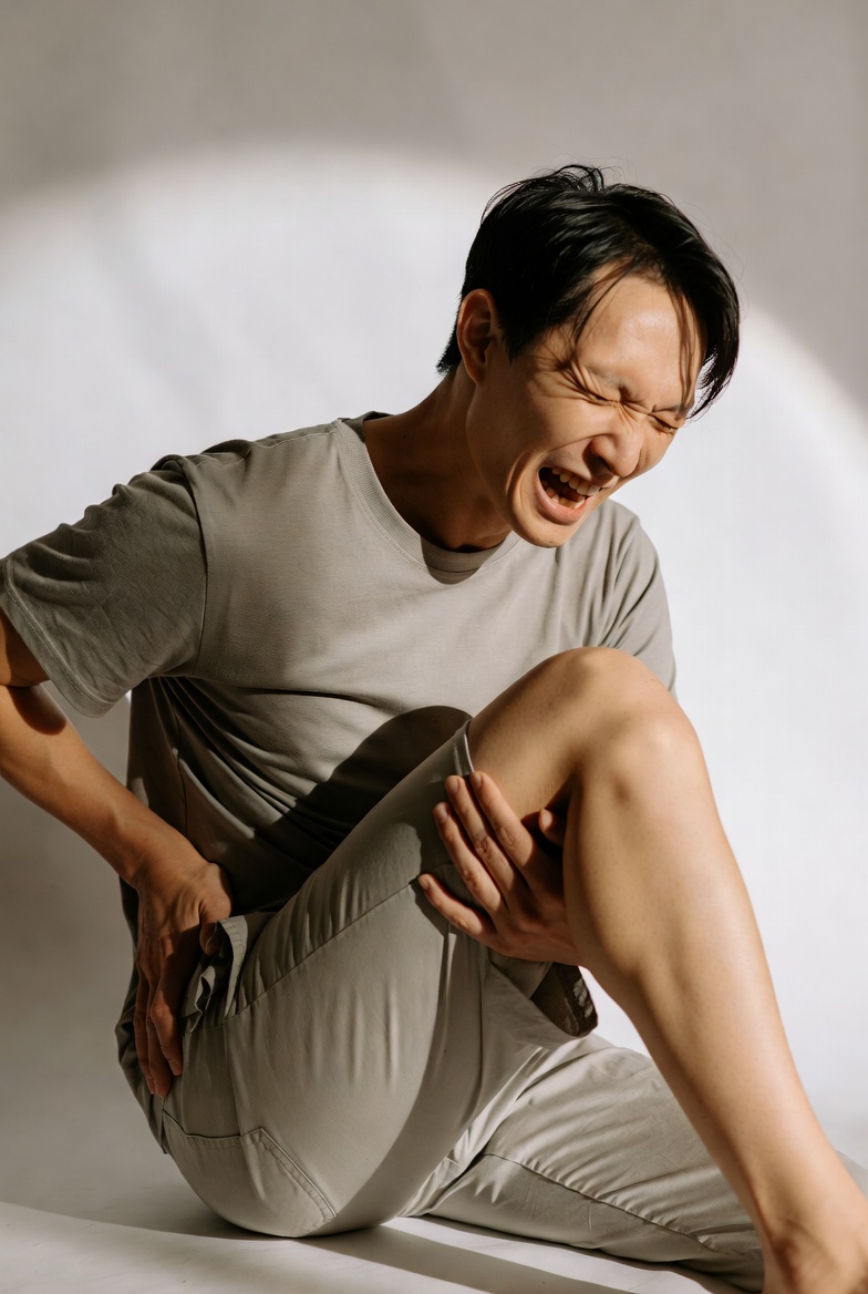Sakit Sciatica Menyucuk ke Kaki? 7 Rawatan Fisioterapi PROVEN Bantu ...